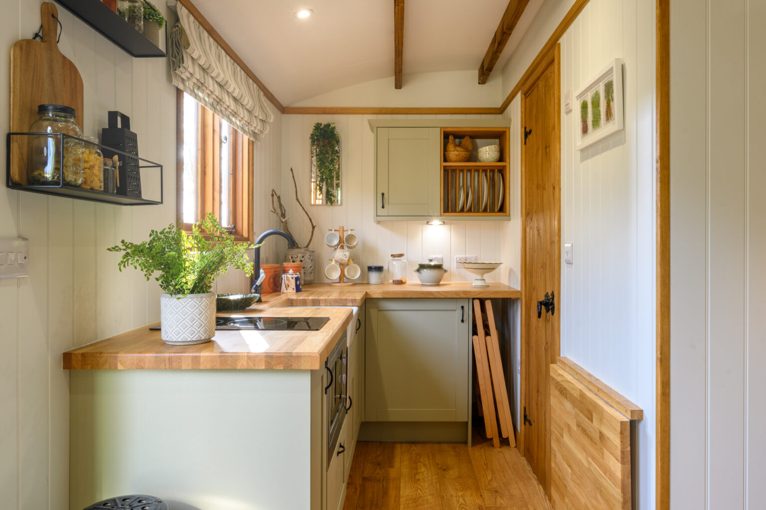 Shepherd's Huts for Sale | Handcrafted in Norfolk | Black Sheep